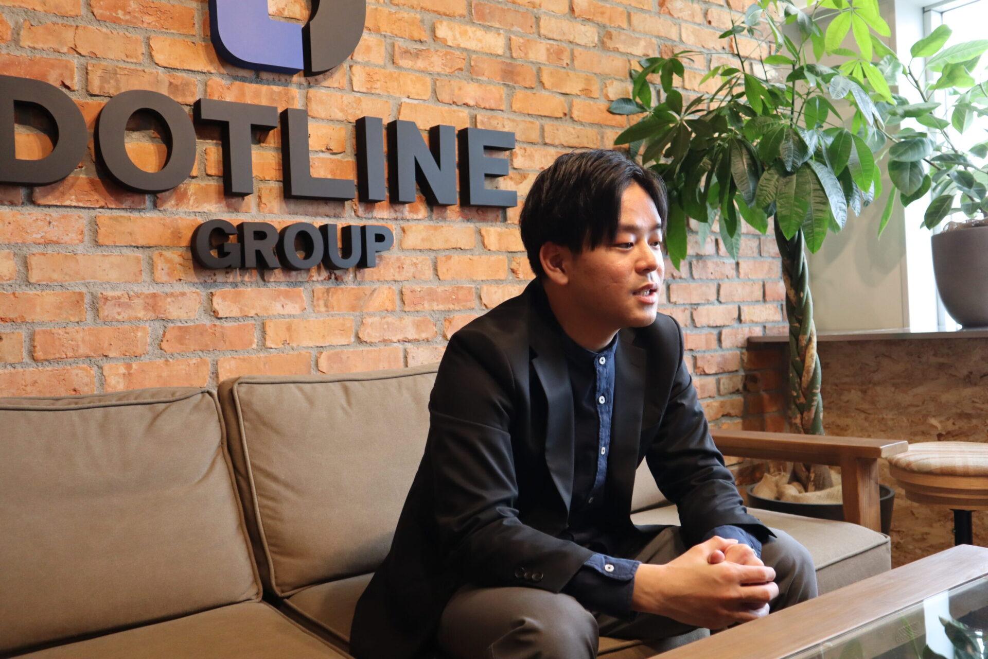 入社半年でも意見が通りやすい！ 仲間と高め合い、挑戦が後押しされ、支援の引き出しが増えていく、ドットラインの働き方 - Dotline Pride